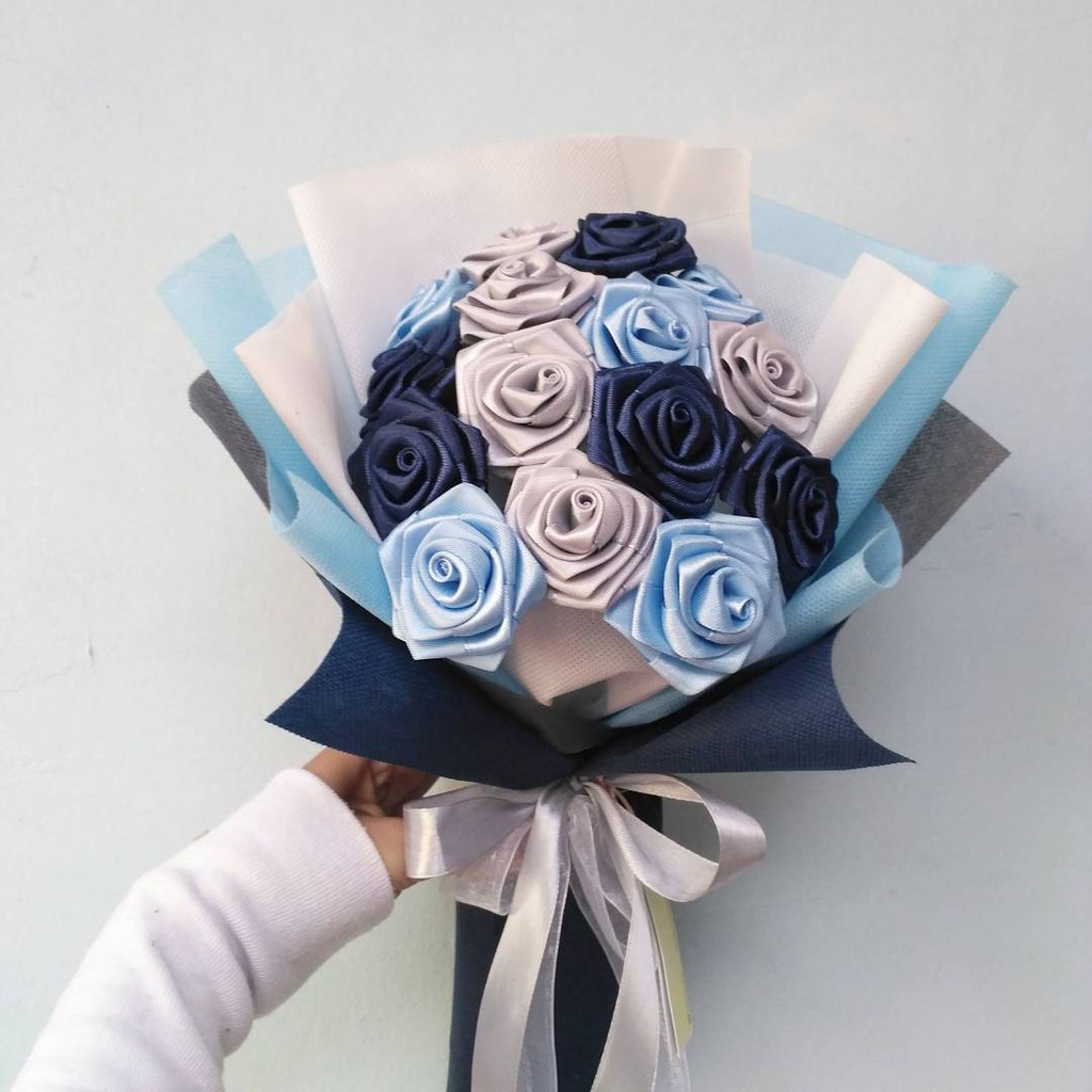 Jual Isi 16 bunga - [nuansa biru] - SATIN ROSE BOUQUET / BUKET BUNGA ...