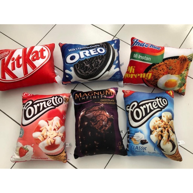 Jual DREAMTOYS96 Boneka Bantal Snack Indomie Kitkat Oreo Cornetto ...