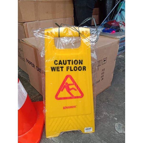 Jual Caution Wet Floor / Papan Peringaatan Awas Lantai Basah Licin ... Jual Caution Wet Floor / Papan Peringaatan Awas Lantai Basah Licin ...