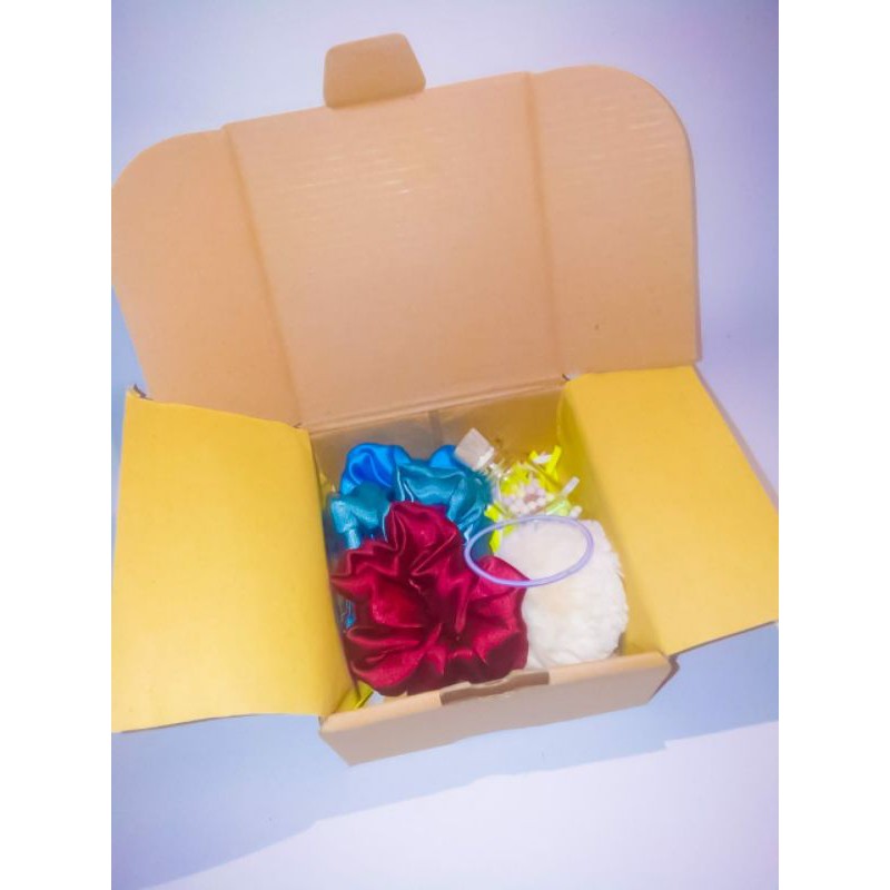 Jual Mini Gift Box/Gift Box/Hampers/Kado Ulang Tahun | Shopee Indonesia