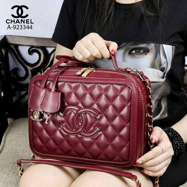 Jual CHANEL CC Filigree Vanity Celebrity Bags | Shopee Indonesia