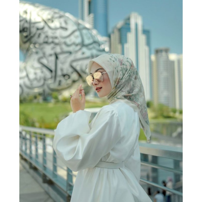 Jual Dubai Series Buttonscarves (VANILLA) | Shopee Indonesia
