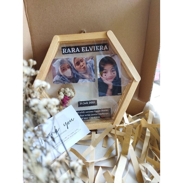 Jual Hexa flower in frame/kado unik ultah,wedding+bunga kering(hitam ...