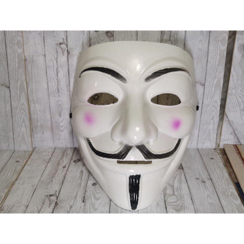 Jual Topeng vendetta anonymous mask putih kuning emas venddeta ...