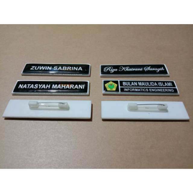 Jual PAPAN NAMA AKRILIK PENITIK/NAME TAG AKRILIK RESIN/NAMA DADA/PIN ...