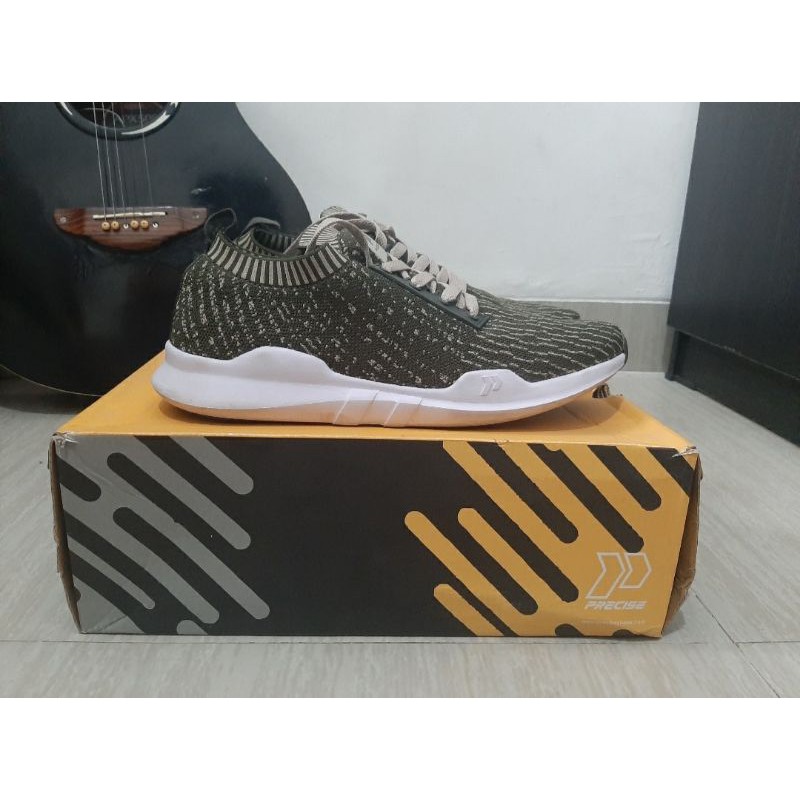 Jual Sepatu sneakers precise original | Shopee Indonesia