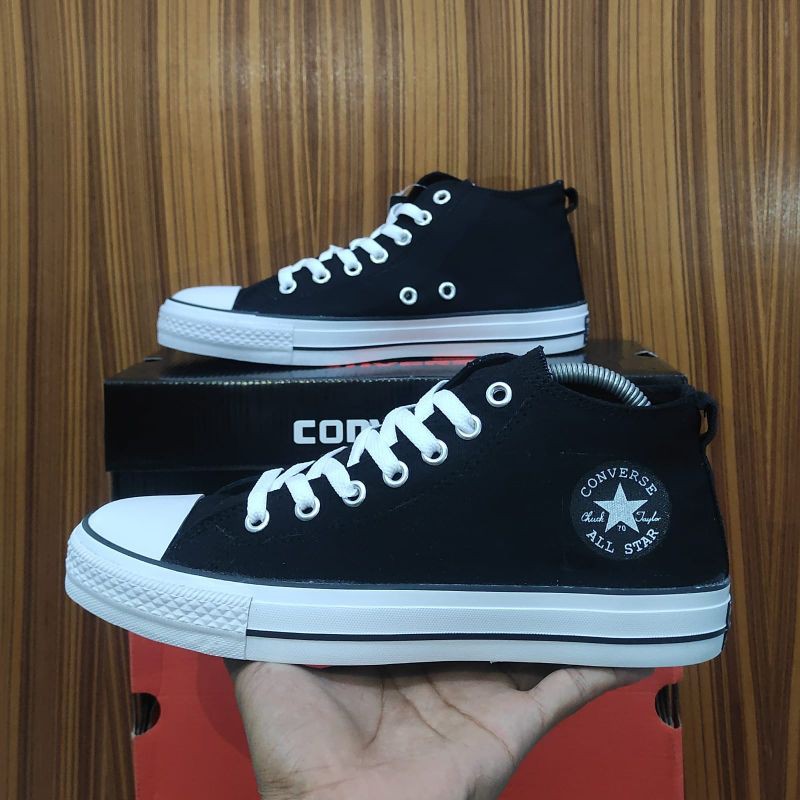 Jual SEPATU CONVERSE ALL STAR TINGGI HIGH BLACK WHITE BNIB SEPATU ...