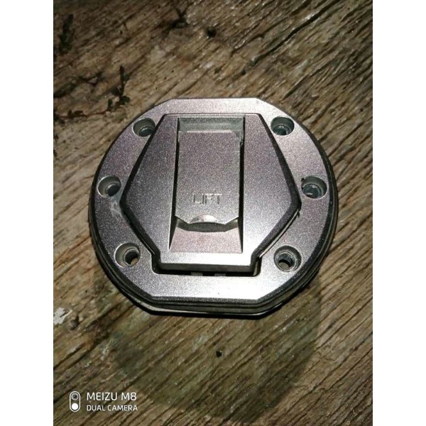 Jual Cover Kunci Tutup Penutup Tangki Bensin Kawasaki Bajaj Pulsar ...