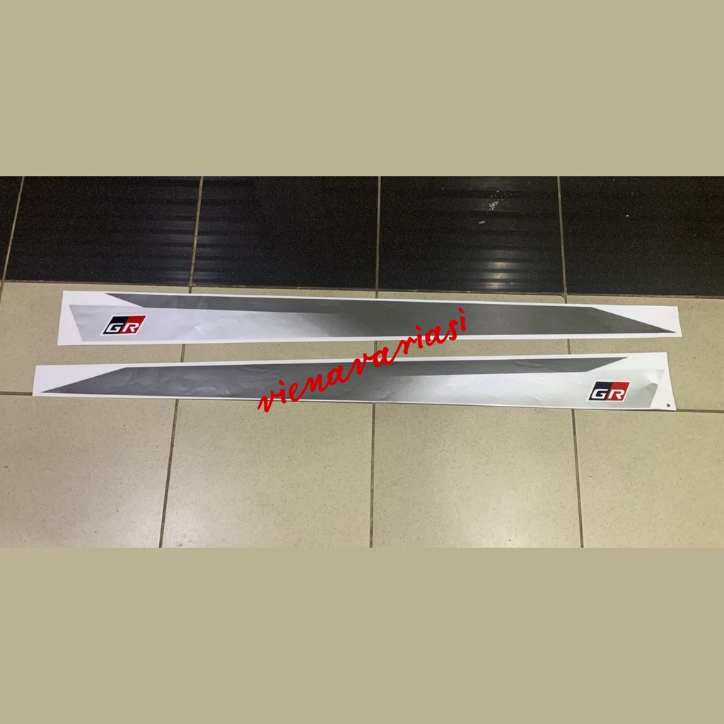 Jual Sticker Body Pintu Mobil Toyota Innova GR Sport 2022 Stiker Pintu ...