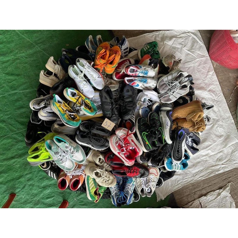 Jual sepatu second brand | Shopee Indonesia