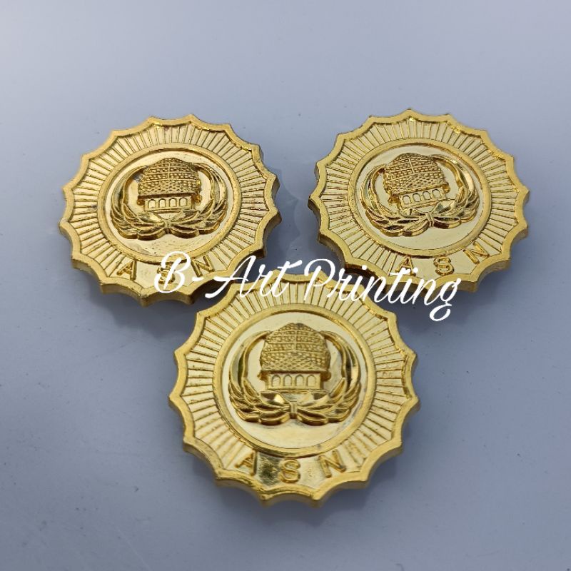 Jual PIN ASN KEMBANG PLUS BOX PIN ASN KORPRI KUNINGAN EMAS MENGKILAP ...