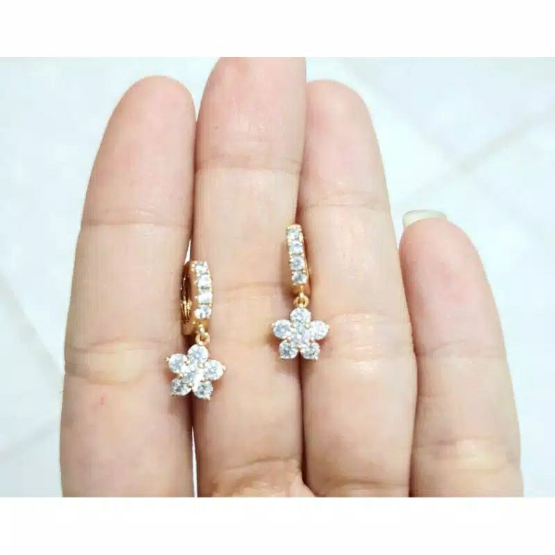 Jual Anting Gantung Bunga Gold Permata Tanam Titanium Antikarat Premium ...