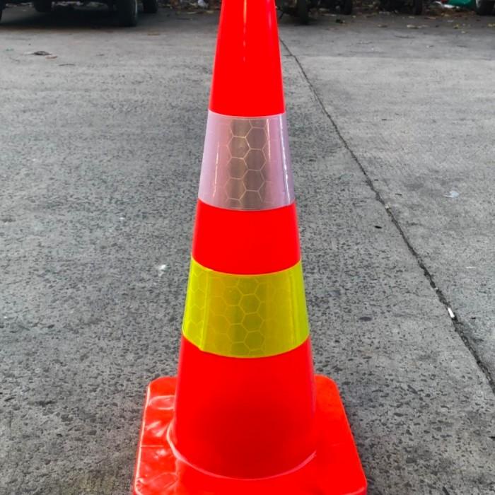 Jual Safety Cone Kerucut Orange/ Trafick Cone Pembatas Jalan | Shopee ...