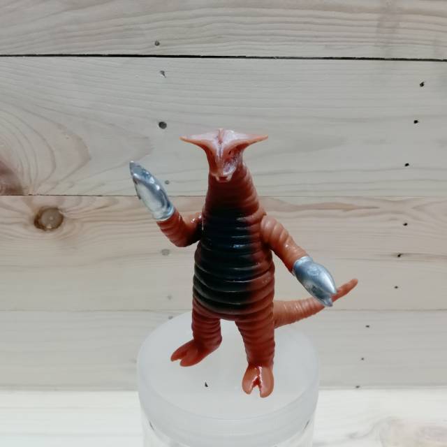 Jual figure kw ultra monster sadora figure sadola seri ultraman ginga s ...