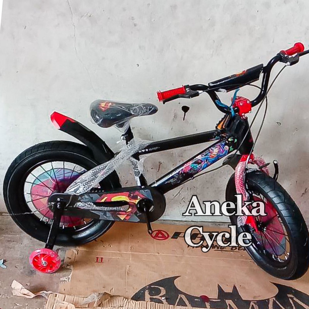 Jual Sepeda Anak Roda Empat Cowok BMX Centrum Superman 16 Inch Ban ...