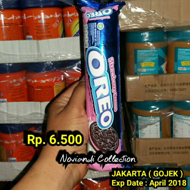 Jual Oreo strawberry creme 137gram / oreo / oreo strawberry / oreo roll ...