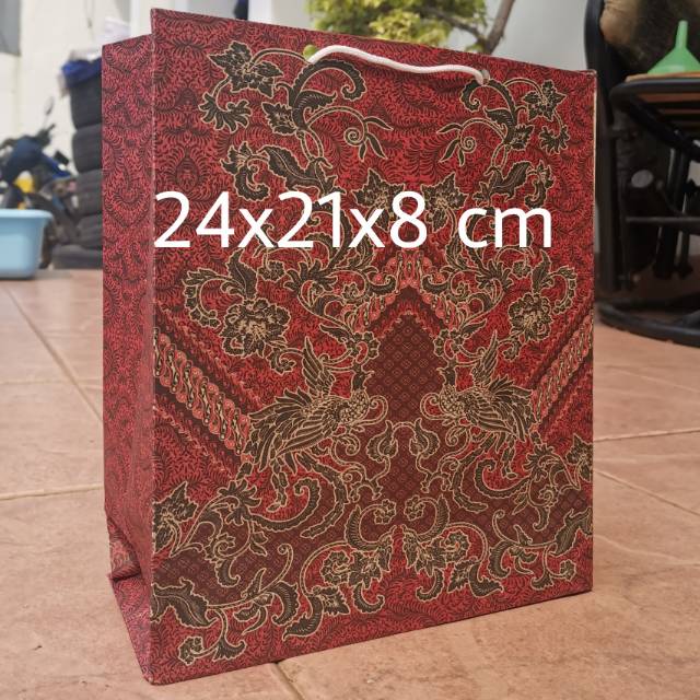 Jual Paperbag batik kecil 24x21x8 cm | Shopee Indonesia