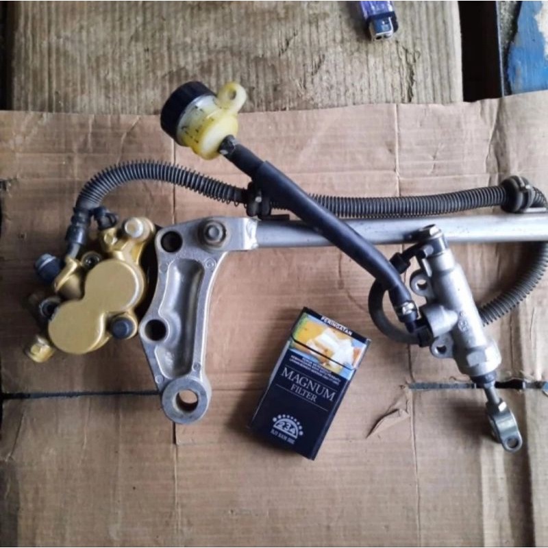 Jual Master kaliper cakram rem belakang Ninja R Vr Ss original copotan kaliper palababi rem ...