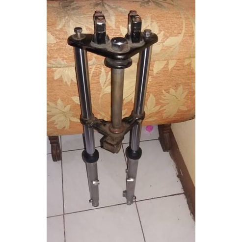 Jual Honda Win Tabung Shock Depan Buttom Bottom Original Copotan ...