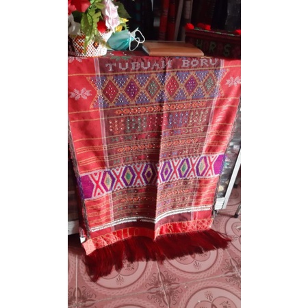 Jual ULOS BATAK SADUM MERAH BERBORDIR DAN BERUMBAI PADAT ULOS ANGKOLA | Shopee Indonesia