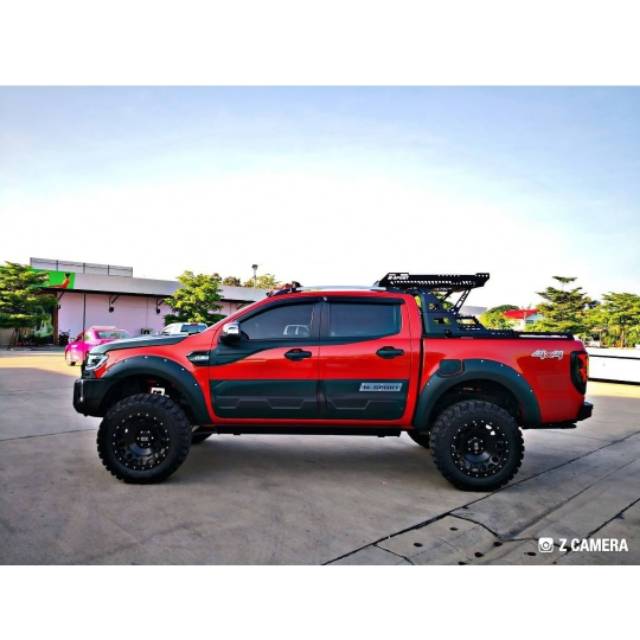 Jual Body Cladding body protector door protector Ford Ranger | Shopee ...