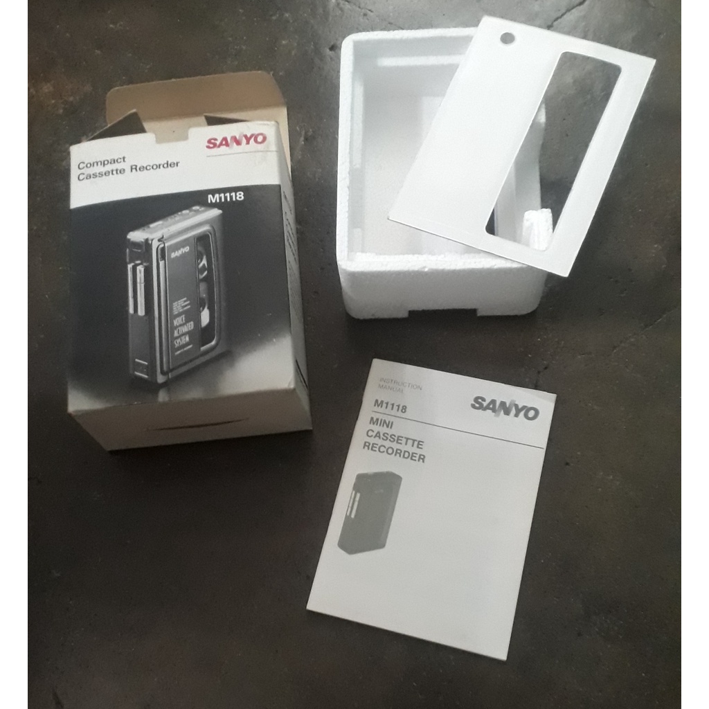 Jual kardus dus asli Compact Cassette Recorder Sanyo M1118 | Shopee ...
