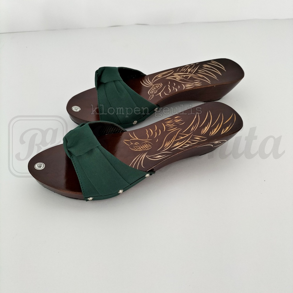 Jual Sandal kayu cantik teplek ukir/Kelom geulis teplek sanggul ukir | Shopee Indonesia