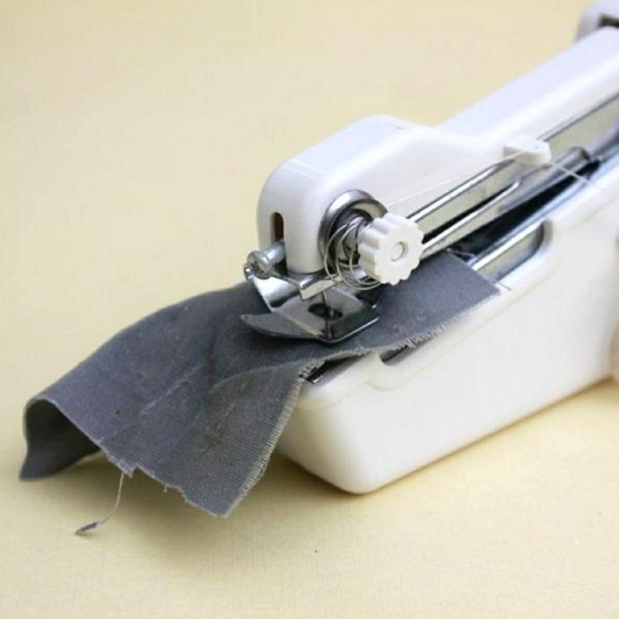 Jual Mesin Jahit Portable Mini Tangan Handy Stitchy Portable Sewing ...