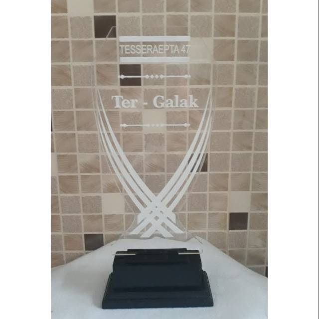 Jual Tropi / piala akrilik / acrylic grafir / engrave | Shopee Indonesia
