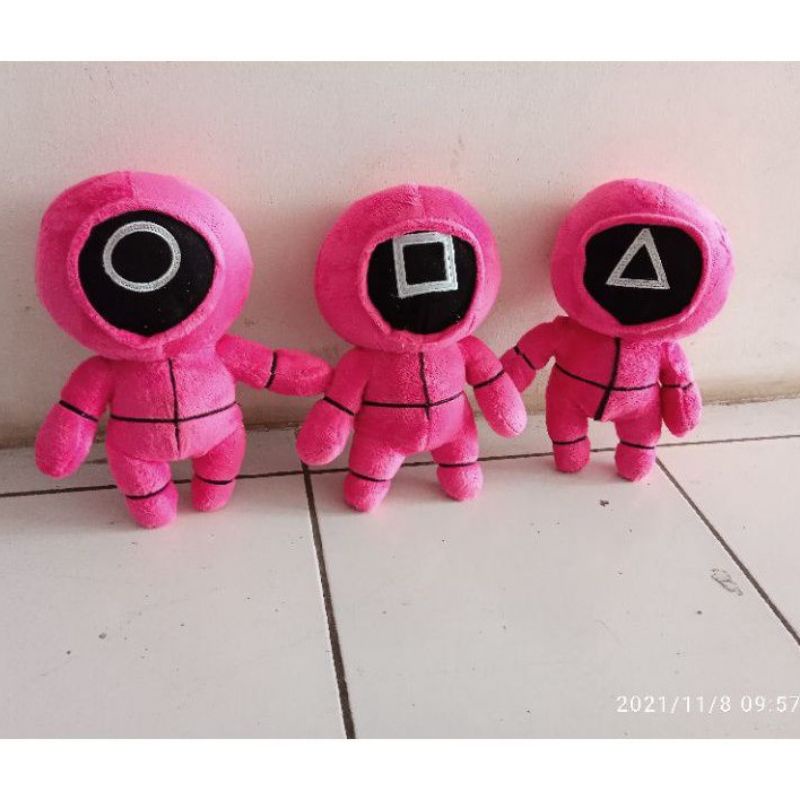 Jual Boneka squit game prajurit pink 27cm | Shopee Indonesia