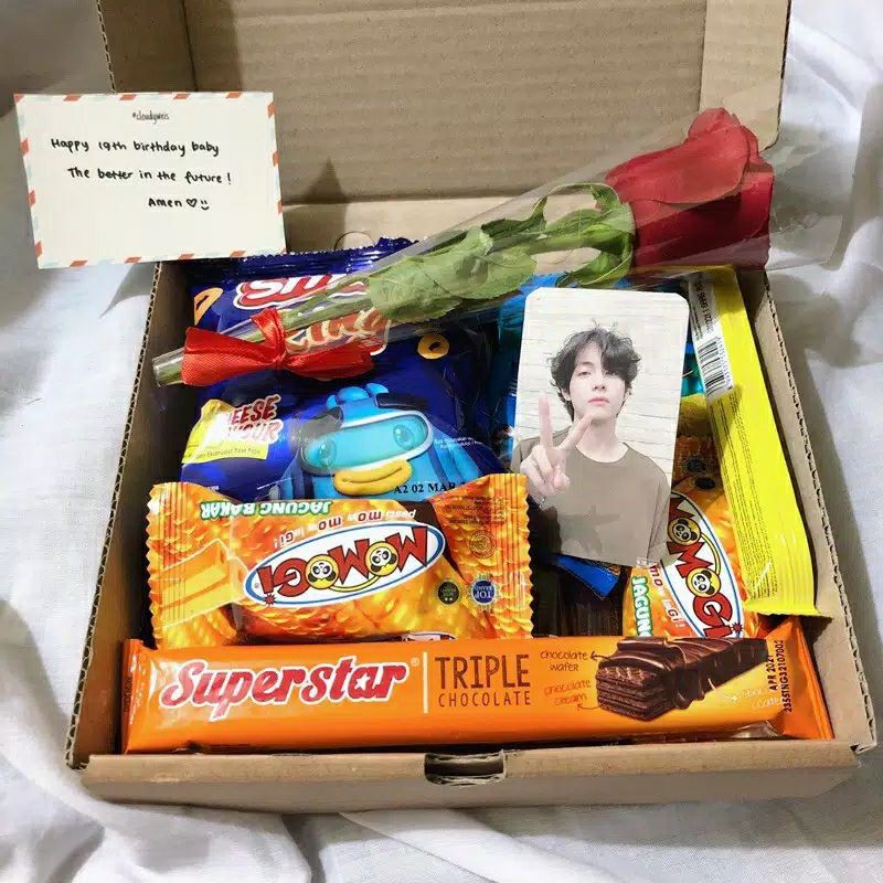 Jual SNACK BOX GIFT/ KADO WISUDA / KADO ULTAH/HAMPERS BOX (FREE RQUEST ...