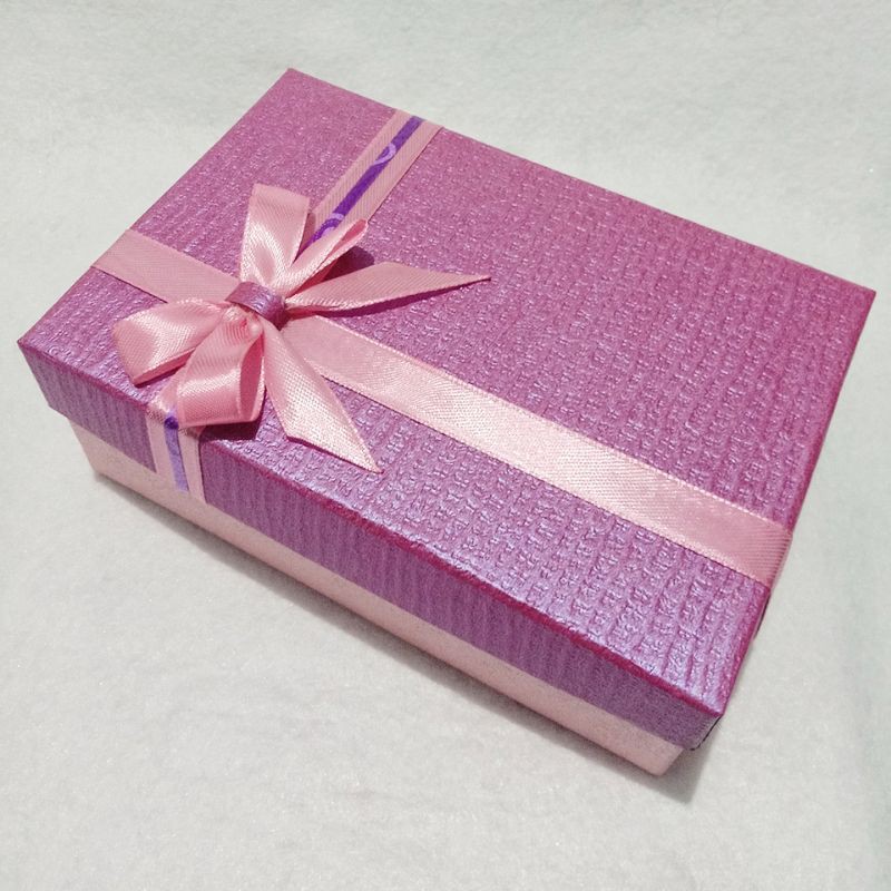 Jual Kotak kado/Gift Box Fancy Paper Classic Polos uk.25x20x7 cm plus ...