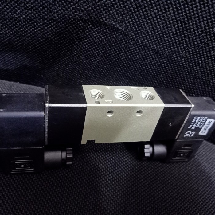 Jual SOLENOID VALVE 5/2 PORT 1/4 CHELIC SV-6202 | Shopee Indonesia