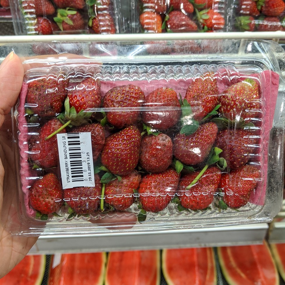 Jual Buah Strawberry Bandung 18 Lokal 1 Pack Buahan | Shopee Indonesia
