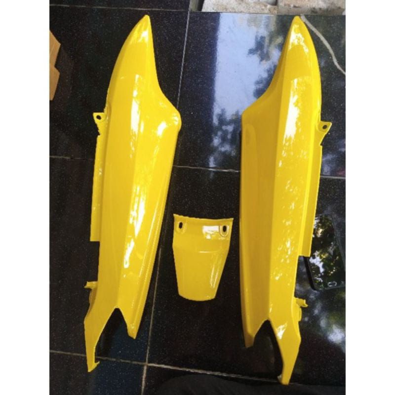 Jual BODY BELAKANG KANAN KIRI MIO SMILE/SPORTY WARNA KUNING | Shopee ...