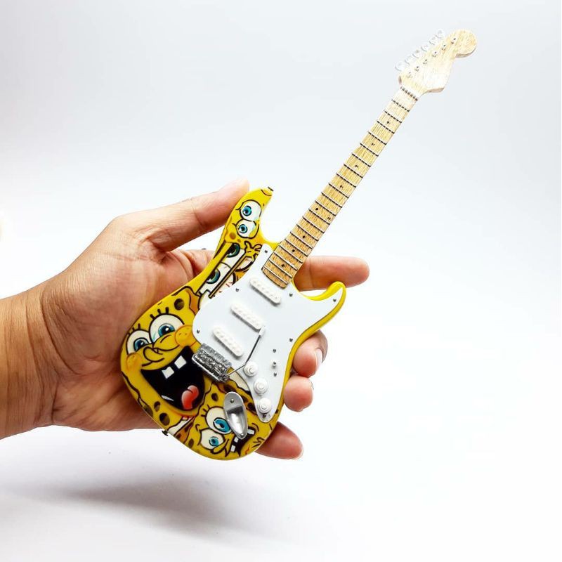 Jual Miniatur Gitar Fender Stratocaster SpongeBob SquarePants ...