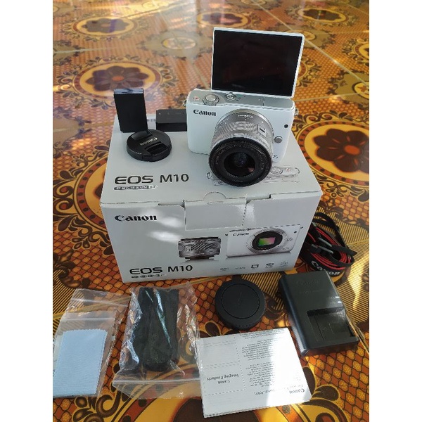Jual kamera Mirrorless Canon M10 komplit dus banyak bonus | Shopee ...