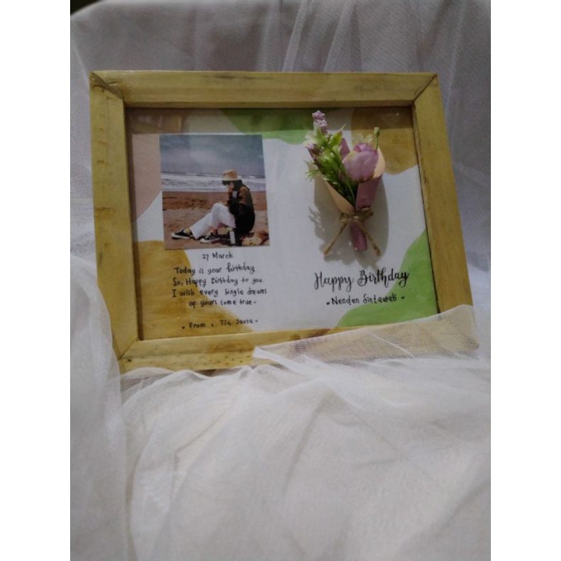 Jual frame 2D 6R wooden decor flowers in frame kado ulang tahun aniv ...