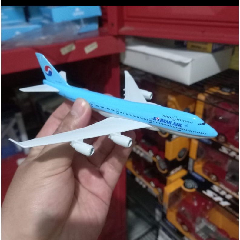 Jual Miniatur Pesawat Terbang Diecast Kapal Terbang Korean Air Pajangan ... Jual Miniatur Pesawat Terbang Diecast Kapal Terbang Korean Air Pajangan ...