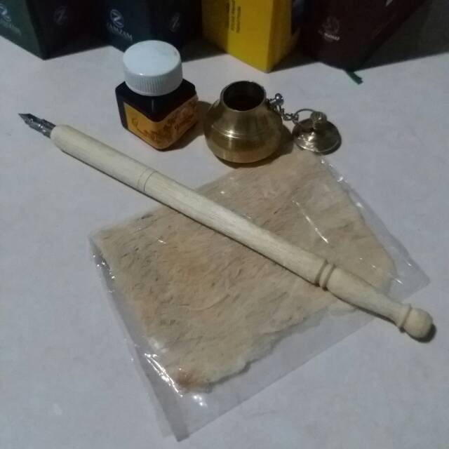 Jual BARU KITAB PAKET HEMAT PENA TUTUL KAYU TINTA WADAH TINTA SERAT ...