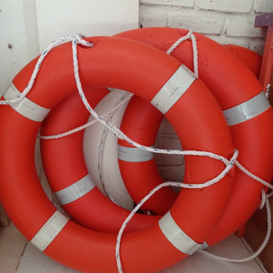 Jual Ring Buoy Pelampung Ban Safety Kapal Solas Approved Life Buoy 2.5 ...