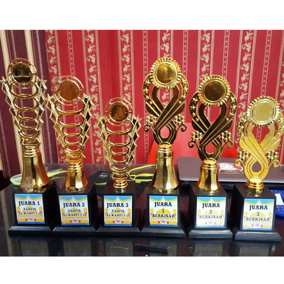 Jual STIKER PIALA PLAT TROPHY | Shopee Indonesia