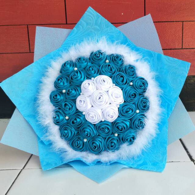 Jual BUKET BUNGA PITA SATIN/kado ultah/bunga pernikahan/kado wisuda ...