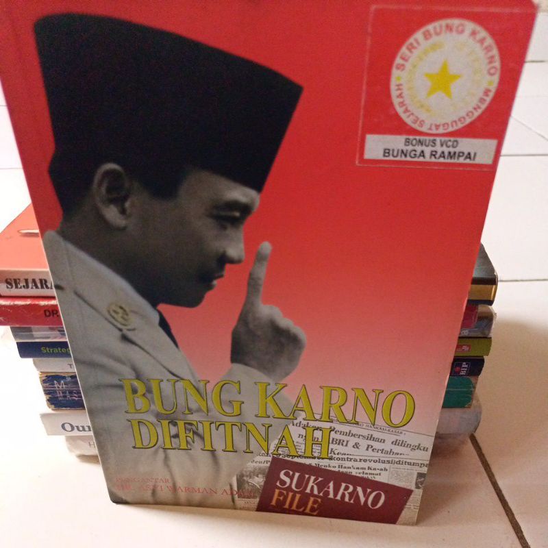 Jual BUKU BUNG KARNO DIFITNAH | Shopee Indonesia