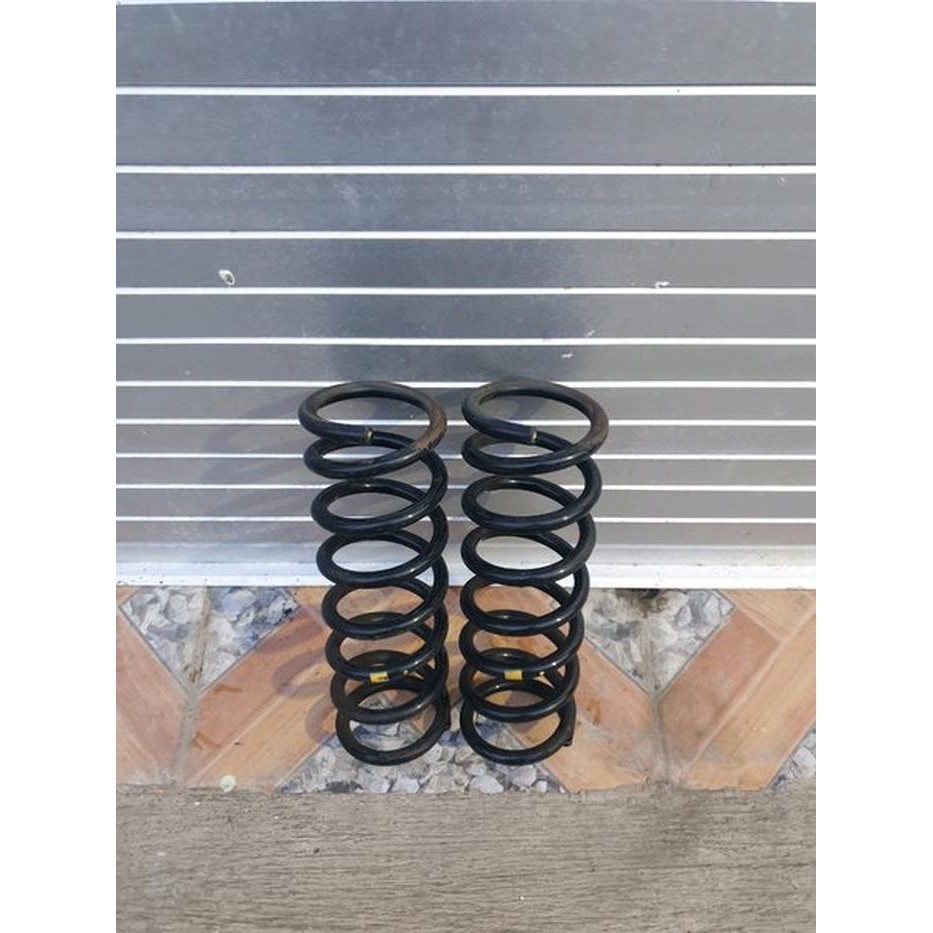 Jual Jual Coil Spring Per Rear Toyota Kijang Innova Belakang Original ...