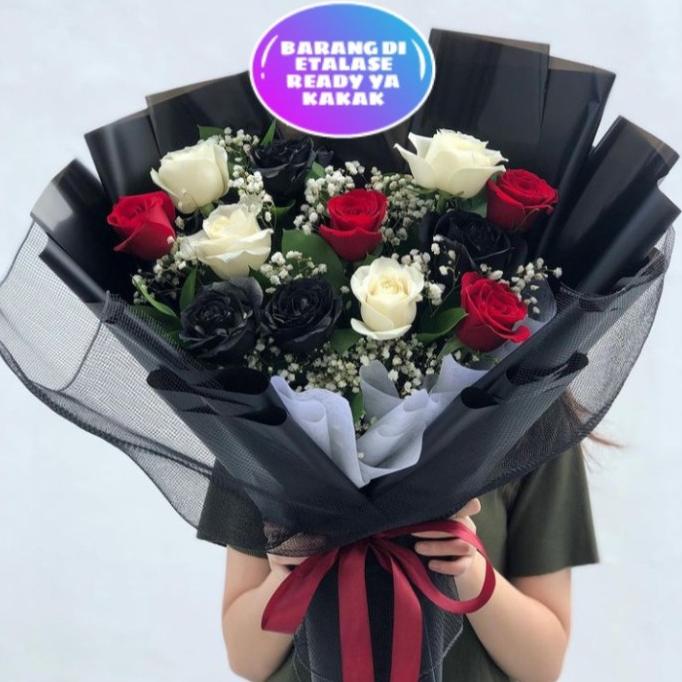 Jual BUKET BUNGA MAWAR, MERAH, PUTIH DAN HITAM COCOK UNTUK KADO FVV41321 | Shopee Indonesia