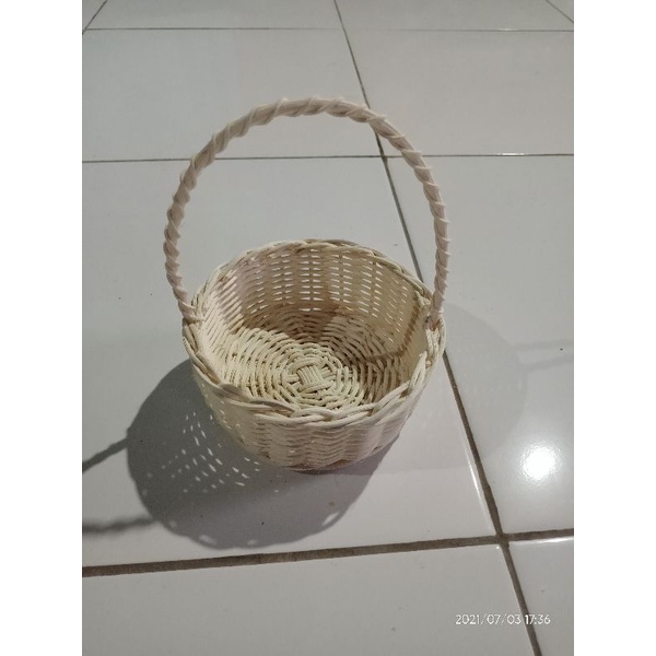 Jual keranjang rotan bulat diameter 15 cm full rotan halus | Shopee ...