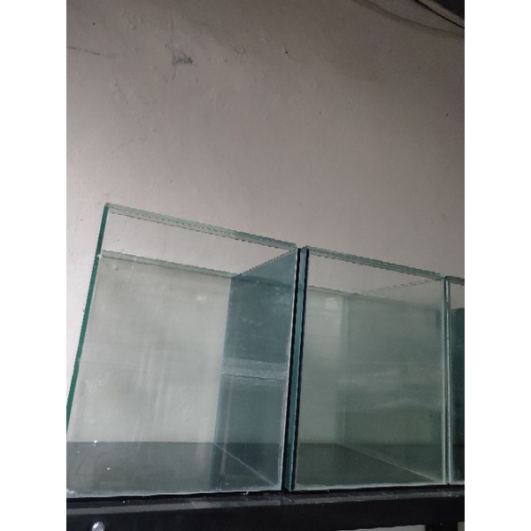 Jual AQUARIUM AKUARIUM POLOS 32X35X36 KACA 6 MM | Shopee Indonesia