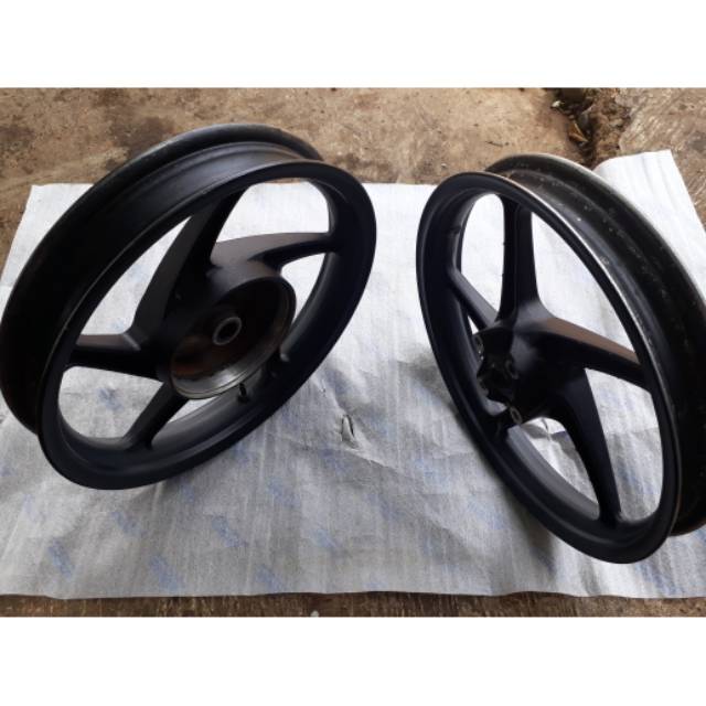 Jual Velg Pelek Racing Original Honda Beat Lama Karbu Asli Bawaan Motor ...