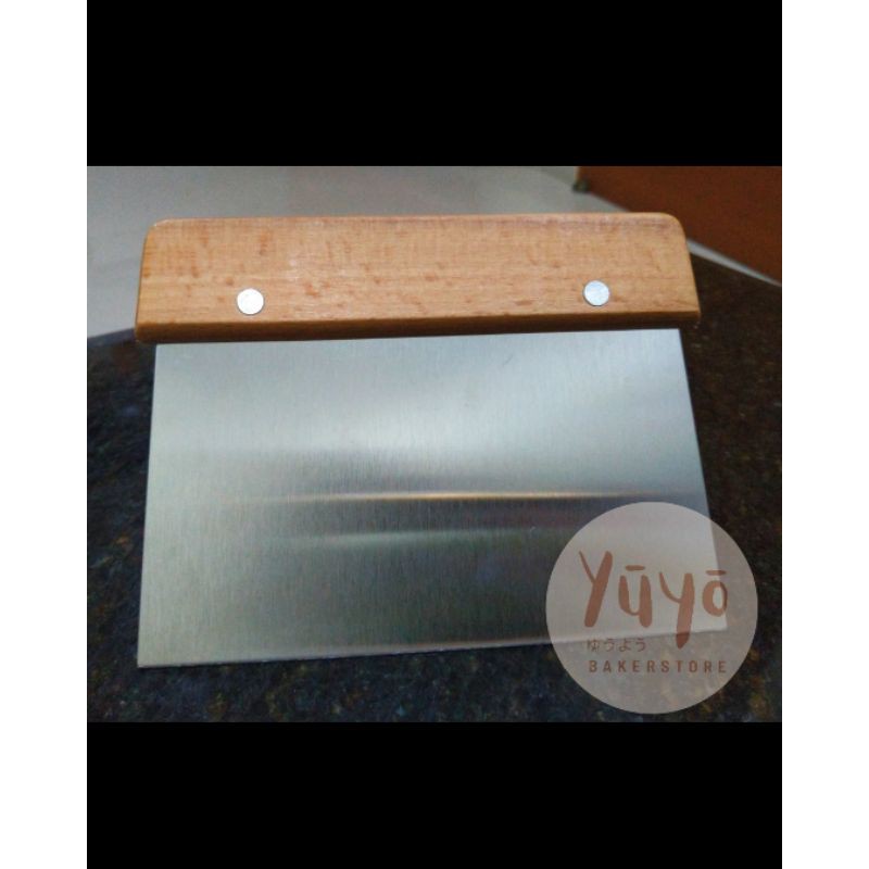 Jual Scraper Adonan Roti Gagang Kayu Dough Scraper Cutter | Shopee ...